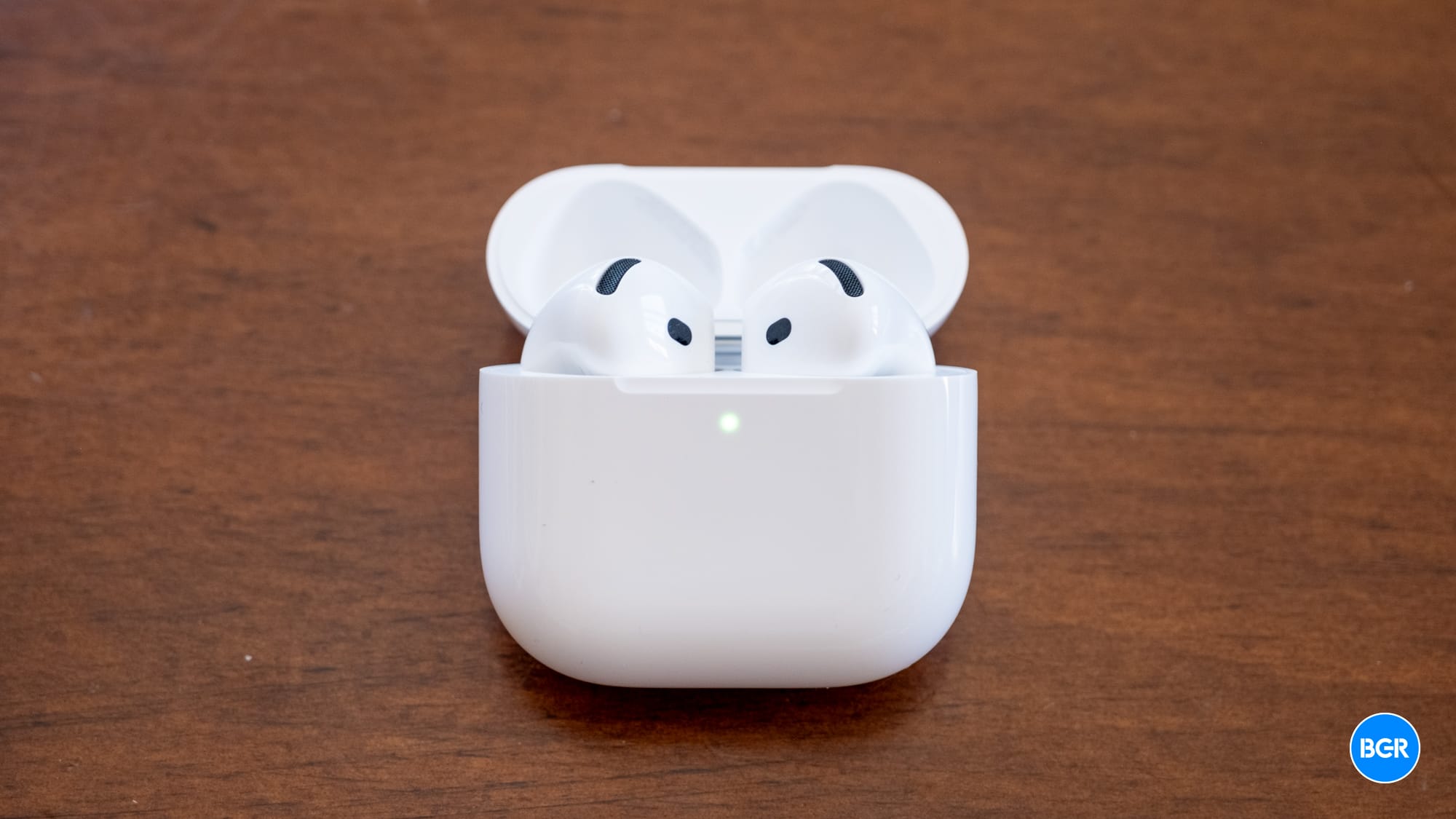 iOS 26 is bringing two exciting new features to your AirPods - Comkex.com