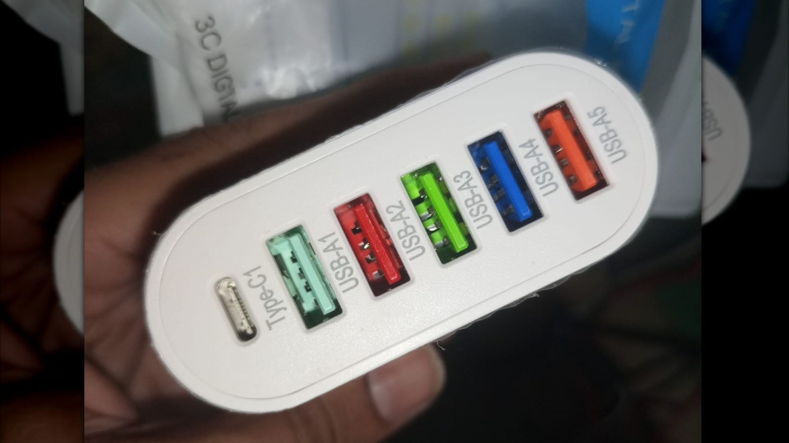 What Every Different USB Port Color Actually Means - Comkex.com